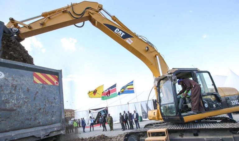 PRESIDENT RUTO LAUNCHES AFFORDABLE HOUSING IN SHAURI MOYO- NAIROBI ...
